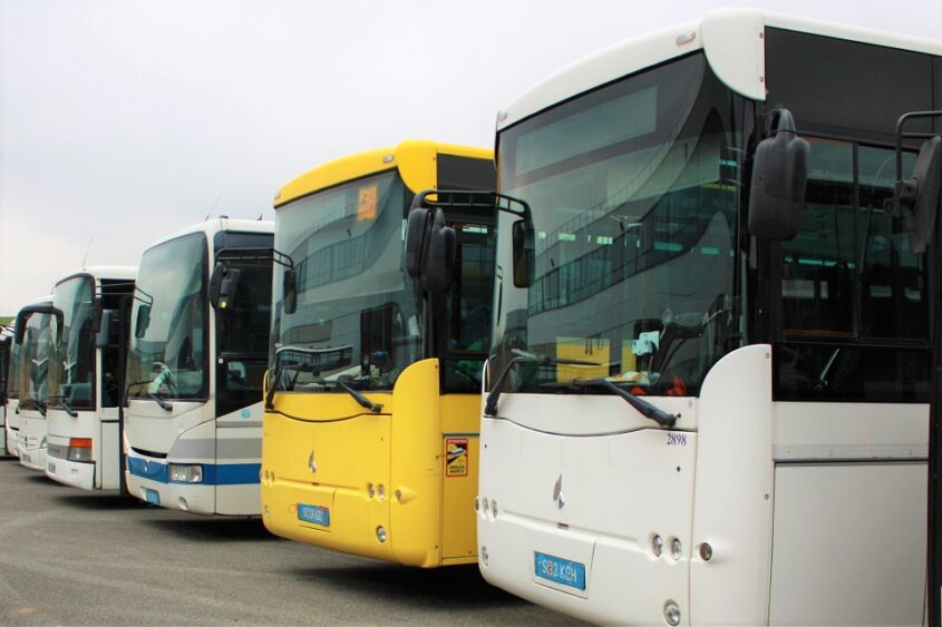 Transdev rejoint la campagne de solidarité School Buses For Ukraine
