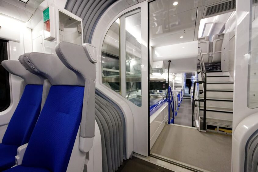 Alstom, Transdev and Région Sud unveil the first Omneo trainset